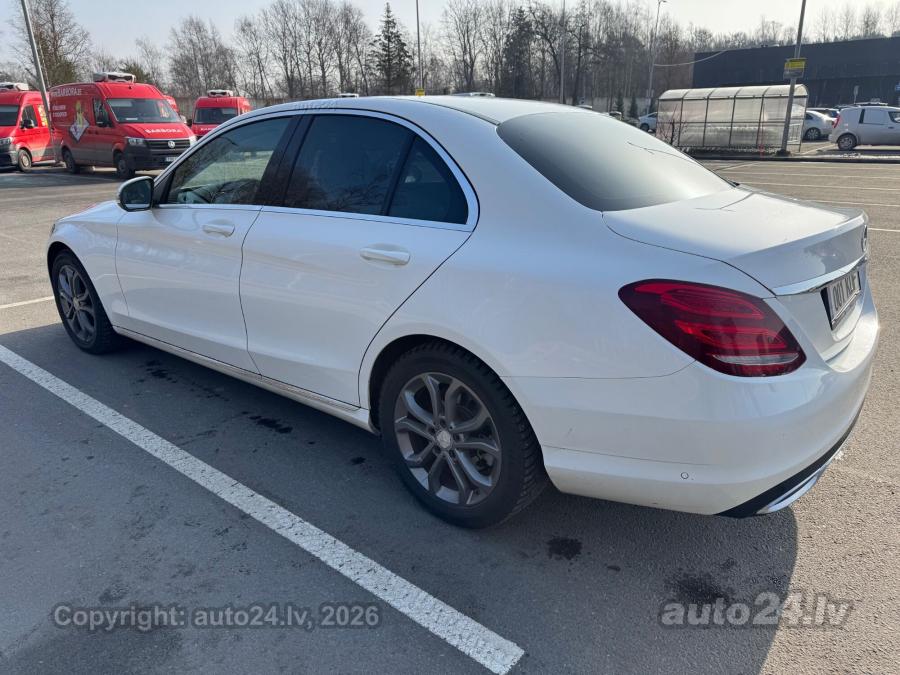 Balts Mercedes-Benz C-Class 2015 Tallina, ar dzinēja tilpumu 1.60 L un nobraukumu 0 tūkst. km par 18000 €, foto 3 vietnē AUTOMOTO.COM.LV
