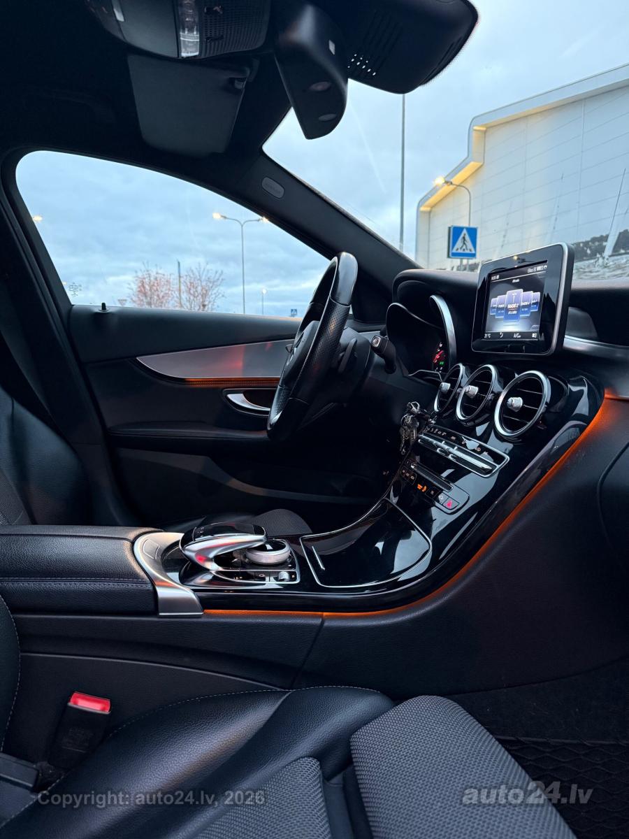 Balts Mercedes-Benz C-Class 2015 Tallina, ar dzinēja tilpumu 1.60 L un nobraukumu 102 tūkst. km par 17500 €, foto 6 vietnē AUTOMOTO.COM.LV
