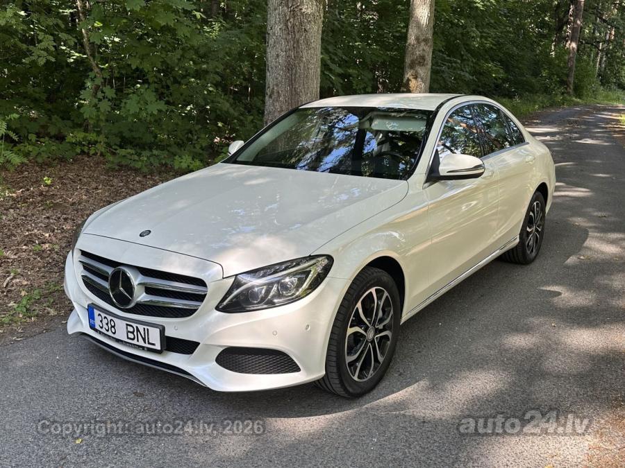 Balts Mercedes-Benz C-Class 2015 Tallina, ar dzinēja tilpumu 3.00 L un nobraukumu 112 tūkst. km par 22900 €, foto 1 vietnē AUTOMOTO.COM.LV
