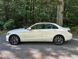 Balts Mercedes-Benz C-Class 2015 Tallina, ar dzinēja tilpumu 3.00 L un nobraukumu 112 tūkst. km par 22900 €, foto 3 vietnē AUTOMOTO.COM.LV