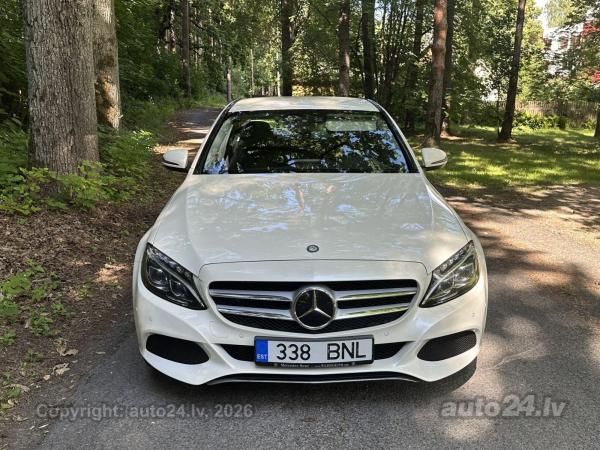Balts Mercedes-Benz C-Class 2015 Tallina, ar dzinēja tilpumu 3.00 L un nobraukumu 112 tūkst. km par 22900 €, foto 6 vietnē AUTOMOTO.COM.LV