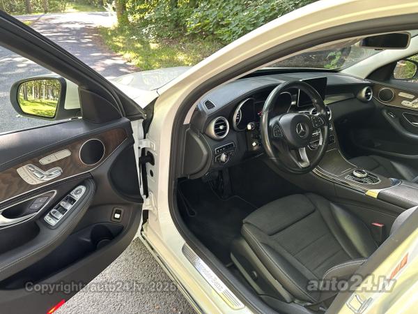 Balts Mercedes-Benz C-Class 2015 Tallina, ar dzinēja tilpumu 3.00 L un nobraukumu 112 tūkst. km par 22900 €, foto 8 vietnē AUTOMOTO.COM.LV