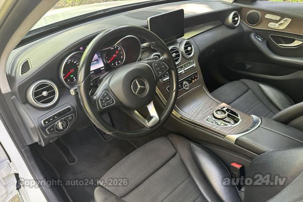 Balts Mercedes-Benz C-Class 2015 Tallina, ar dzinēja tilpumu 3.00 L un nobraukumu 112 tūkst. km par 22900 €, foto 10 vietnē AUTOMOTO.COM.LV