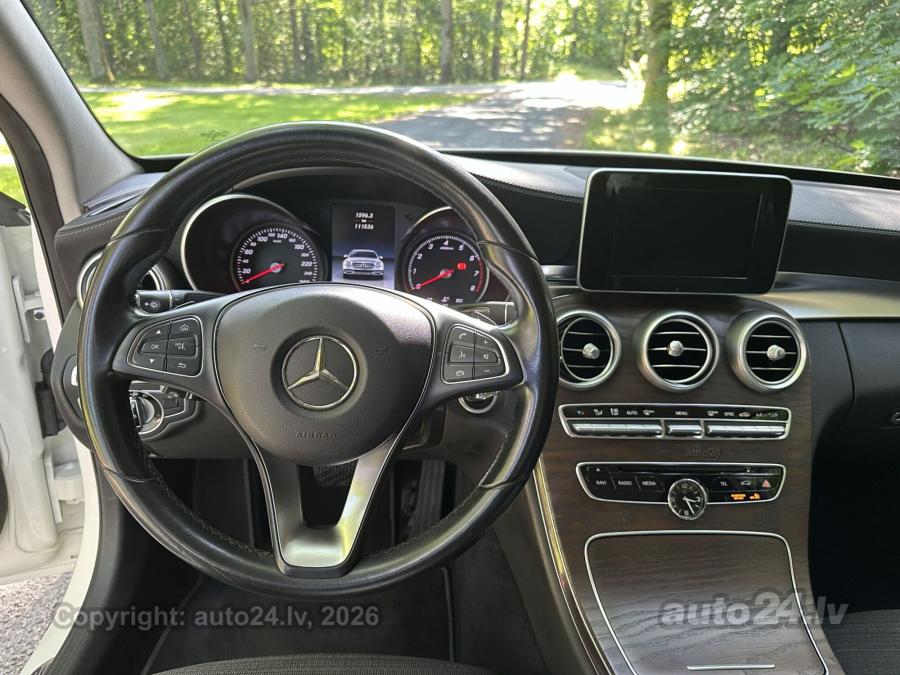 Balts Mercedes-Benz C-Class 2015 Tallina, ar dzinēja tilpumu 3.00 L un nobraukumu 112 tūkst. km par 22900 €, foto 12 vietnē AUTOMOTO.COM.LV