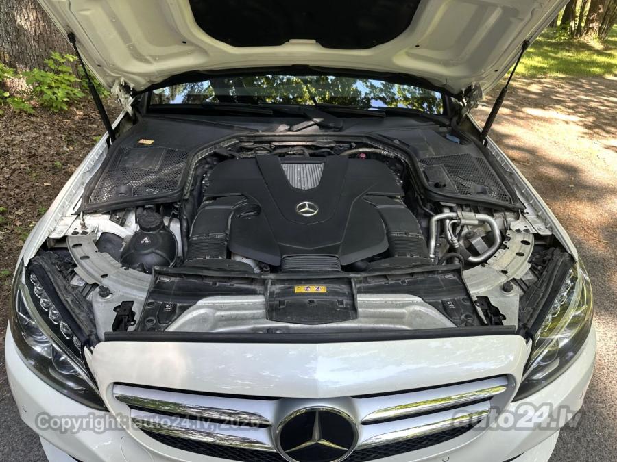 Balts Mercedes-Benz C-Class 2015 Tallina, ar dzinēja tilpumu 3.00 L un nobraukumu 112 tūkst. km par 22900 €, foto 17 vietnē AUTOMOTO.COM.LV