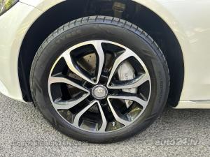 Balts Mercedes-Benz C-Class 2015 Tallina, ar dzinēja tilpumu 3.00 L un nobraukumu 112 tūkst. km par 22900 €, foto 18 vietnē AUTOMOTO.COM.LV