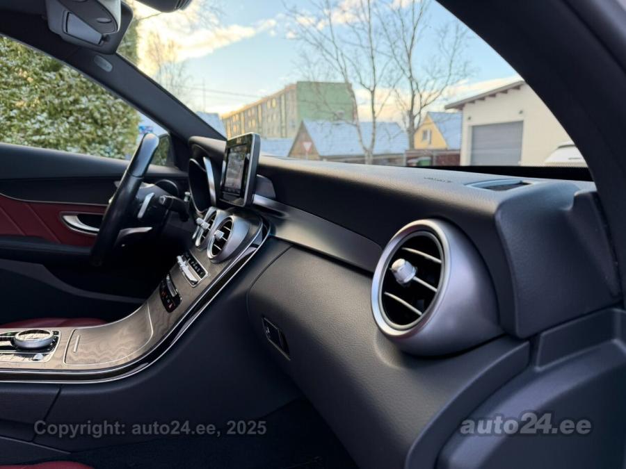 Balts Mercedes-Benz C-Class 2017 Pērnava, ar dzinēja tilpumu 1.99 L un nobraukumu 101 tūkst. km par 19900 €, foto 19 vietnē AUTOMOTO.COM.LV