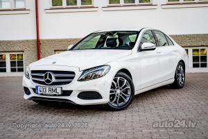 Balts Mercedes-Benz C-Class 2017 Pērnava, ar dzinēja tilpumu 1.60 L un nobraukumu 267 tūkst. km par 12990 €, foto  vietnē AUTOMOTO.COM.LV