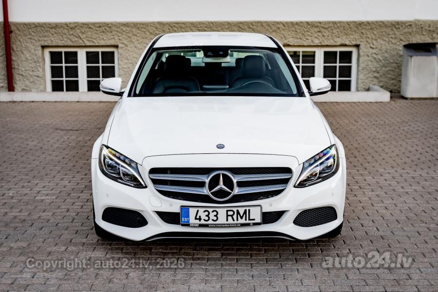 Balts Mercedes-Benz C-Class 2017 Pērnava, ar dzinēja tilpumu 1.60 L un nobraukumu 267 tūkst. km par 12990 €, foto 3 vietnē AUTOMOTO.COM.LV