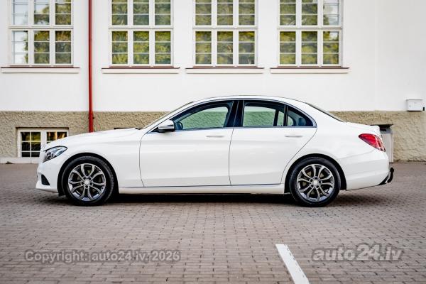White Mercedes-Benz C-Class 2017 in Parnu, with an engine capacity of 1.60 L and mileage of 267 thousand km for 12990 €, photo 6 on AUTOMOTO.COM.LV
