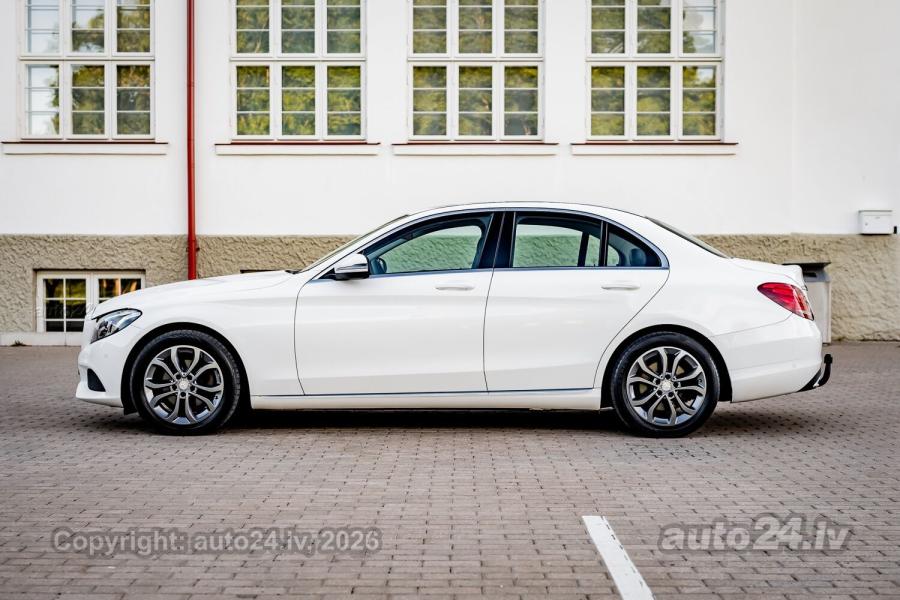 Balts Mercedes-Benz C-Class 2017 Pērnava, ar dzinēja tilpumu 1.60 L un nobraukumu 267 tūkst. km par 12990 €, foto 7 vietnē AUTOMOTO.COM.LV