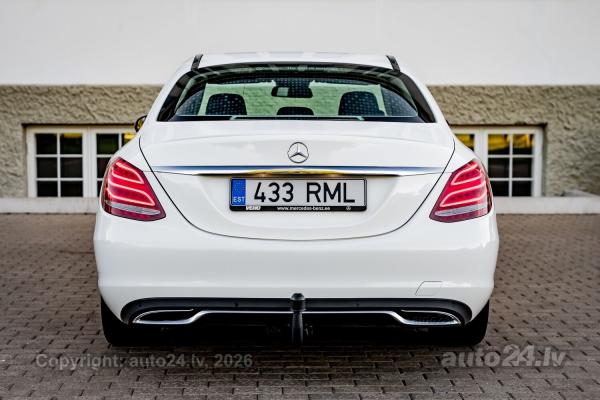 White Mercedes-Benz C-Class 2017 in Parnu, with an engine capacity of 1.60 L and mileage of 267 thousand km for 12990 €, photo 10 on AUTOMOTO.COM.LV