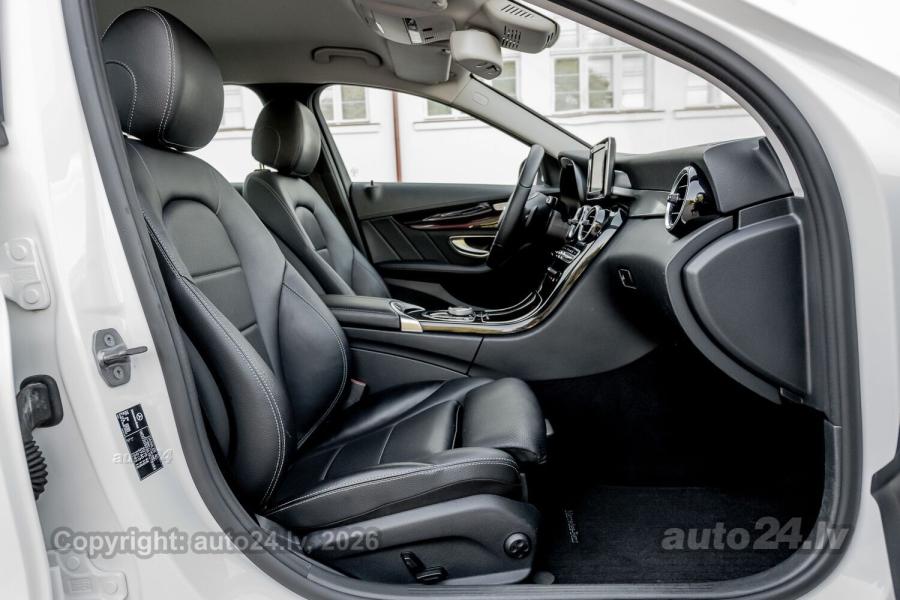 Balts Mercedes-Benz C-Class 2017 Pērnava, ar dzinēja tilpumu 1.60 L un nobraukumu 267 tūkst. km par 12990 €, foto 13 vietnē AUTOMOTO.COM.LV