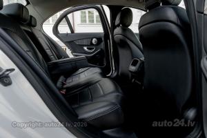 Balts Mercedes-Benz C-Class 2017 Pērnava, ar dzinēja tilpumu 1.60 L un nobraukumu 267 tūkst. km par 12990 €, foto 16 vietnē AUTOMOTO.COM.LV