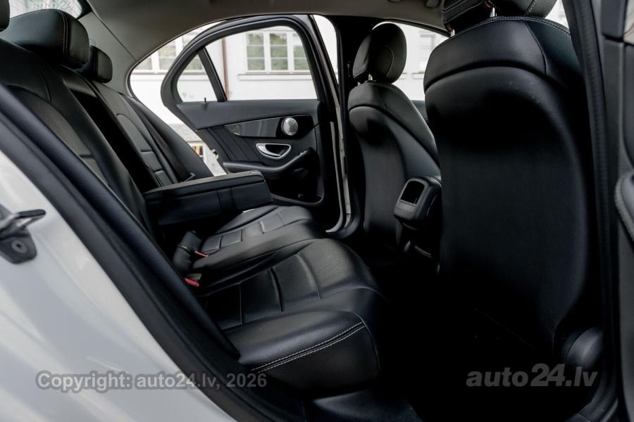 Balts Mercedes-Benz C-Class 2017 Pērnava, ar dzinēja tilpumu 1.60 L un nobraukumu 267 tūkst. km par 12990 €, foto 16 vietnē AUTOMOTO.COM.LV