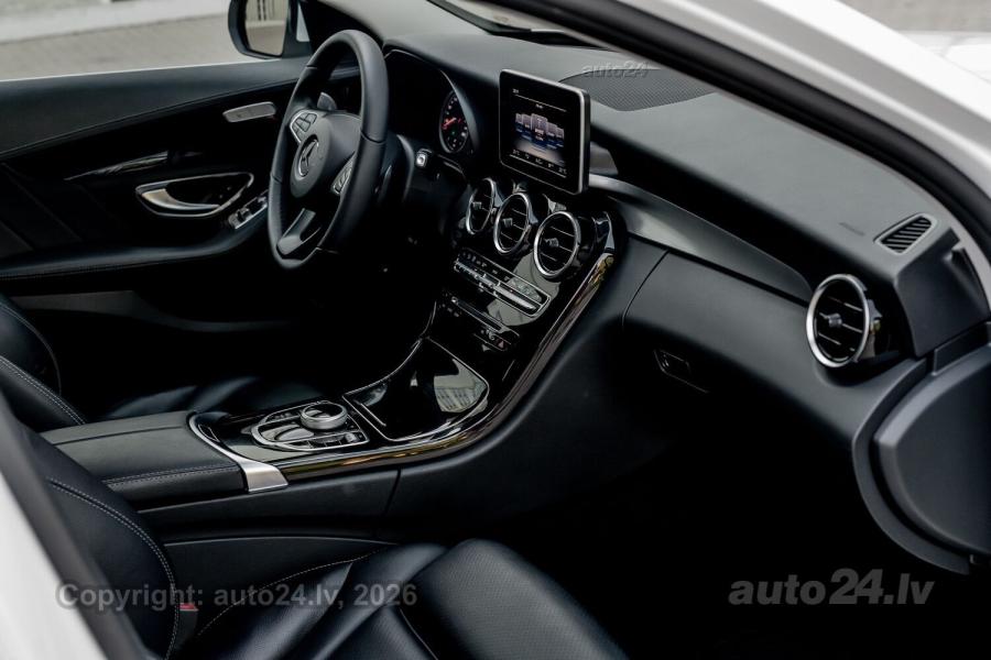 Balts Mercedes-Benz C-Class 2017 Pērnava, ar dzinēja tilpumu 1.60 L un nobraukumu 267 tūkst. km par 12990 €, foto 19 vietnē AUTOMOTO.COM.LV