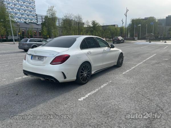 White Mercedes-Benz C-Class 2017 in Tallinn, with an engine capacity of 3.00 L and mileage of 120 thousand km for 29900 €, photo 4 on AUTOMOTO.COM.LV
