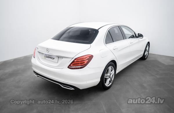 Balts Mercedes-Benz C-Class 2018 Tallina, ar dzinēja tilpumu 1.60 L un nobraukumu 269 tūkst. km par 12999 €, foto 4 vietnē AUTOMOTO.COM.LV