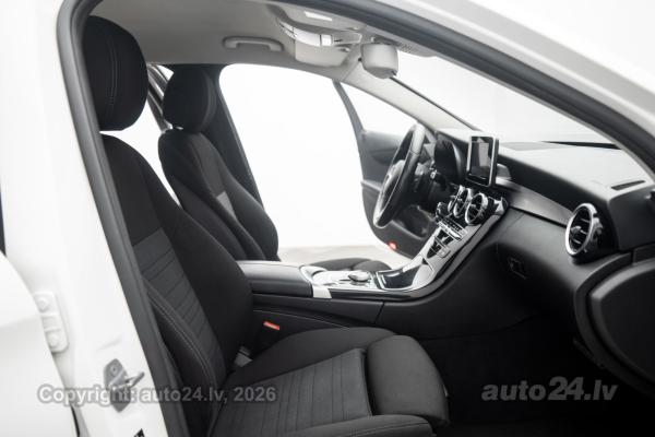 Balts Mercedes-Benz C-Class 2018 Tallina, ar dzinēja tilpumu 1.60 L un nobraukumu 269 tūkst. km par 12999 €, foto 10 vietnē AUTOMOTO.COM.LV