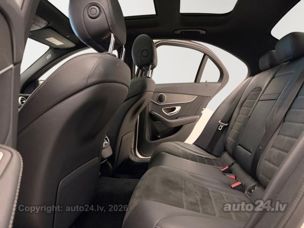 White Mercedes-Benz C-Class 2019 in Tallinn, with an engine capacity of 1.60 L and mileage of 117 thousand km for 23900 €, photo 7 on AUTOMOTO.COM.LV