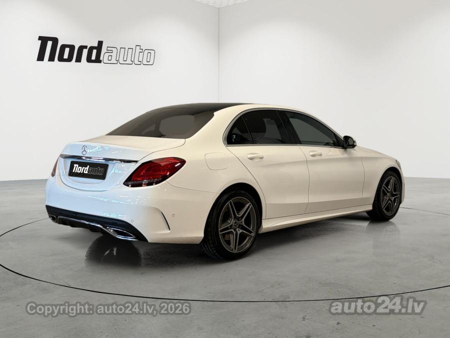 Balts Mercedes-Benz C-Class 2019 Tallina, ar dzinēja tilpumu 1.60 L un nobraukumu 117 tūkst. km par 23900 €, foto 3 vietnē AUTOMOTO.COM.LV