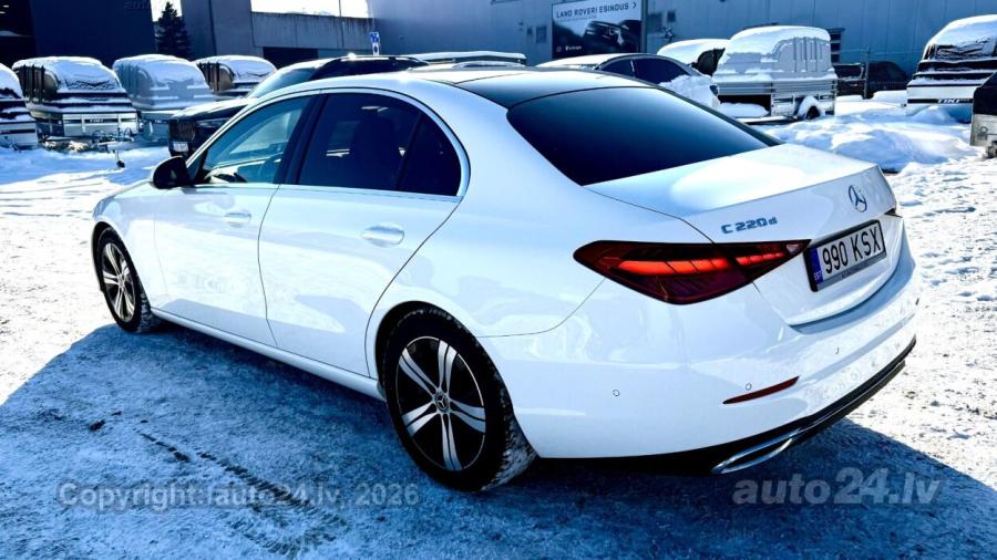 Balts Mercedes-Benz C-Class 2021 Tallina, ar dzinēja tilpumu 2.00 L un nobraukumu 80 tūkst. km par 30500 €, foto 4 vietnē AUTOMOTO.COM.LV