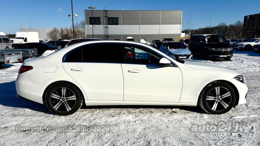 White Mercedes-Benz C-Class 2021 in Tallinn, with an engine capacity of 2.00 L and mileage of 80 thousand km for 30500 €, photo 6 on AUTOMOTO.COM.LV