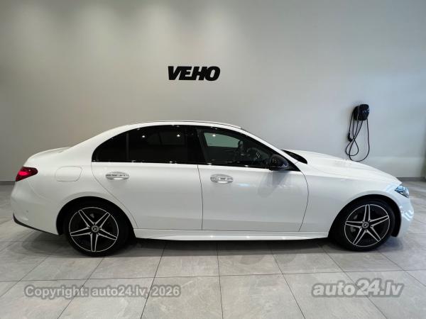 Balts Mercedes-Benz C-Class 2025 Tallina, ar dzinēja tilpumu 1.50 L un nobraukumu 37 tūkst. km par 41900 €, foto 4 vietnē AUTOMOTO.COM.LV