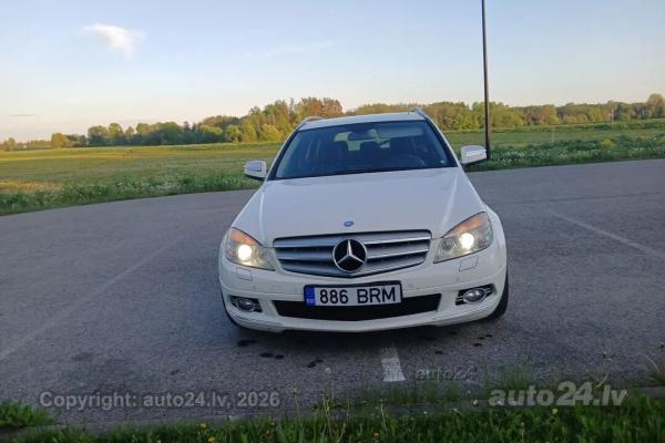 Balts Mercedes-Benz C-Class 2008 Tallina, ar dzinēja tilpumu 2.10 L un nobraukumu 419 tūkst. km par 2990 €, foto 5 vietnē AUTOMOTO.COM.LV