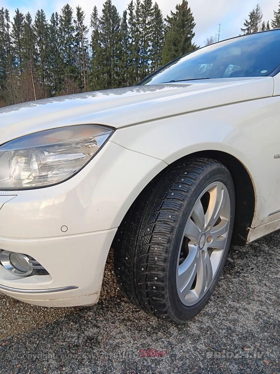 Balts Mercedes-Benz C-Class 2008 Tallina, ar dzinēja tilpumu 2.10 L un nobraukumu 419 tūkst. km par 2990 €, foto 12 vietnē AUTOMOTO.COM.LV