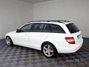 Balts Mercedes-Benz C-Class 2008 Tallina, ar dzinēja tilpumu 2.10 L un nobraukumu 367 tūkst. km par 2499 €, foto 5 vietnē AUTOMOTO.COM.LV
