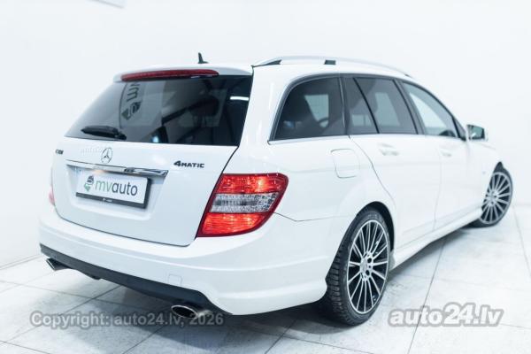 Balts Mercedes-Benz C-Class 2010 Tallina, ar dzinēja tilpumu 3.00 L un nobraukumu 331 tūkst. km par 6500 €, foto 6 vietnē AUTOMOTO.COM.LV