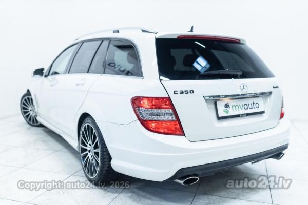 Balts Mercedes-Benz C-Class 2010 Tallina, ar dzinēja tilpumu 3.00 L un nobraukumu 331 tūkst. km par 6500 €, foto 8 vietnē AUTOMOTO.COM.LV