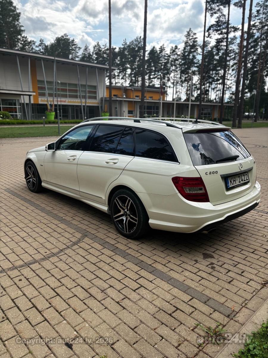 Balts Mercedes-Benz C-Class 2011 Rīga, ar dzinēja tilpumu 2.10 L un nobraukumu 390 tūkst. km par 6000 €, foto 6 vietnē AUTOMOTO.COM.LV