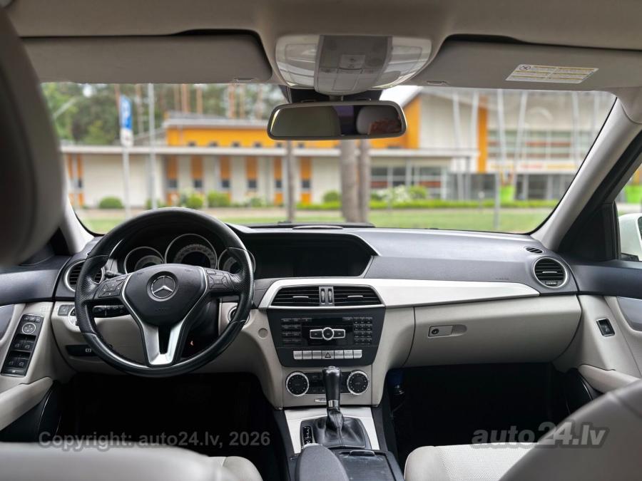Balts Mercedes-Benz C-Class 2011 Rīga, ar dzinēja tilpumu 2.10 L un nobraukumu 390 tūkst. km par 6000 €, foto 7 vietnē AUTOMOTO.COM.LV
