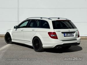 Balts Mercedes-Benz C-Class 2011 Tallina, ar dzinēja tilpumu 2.10 L un nobraukumu 273 tūkst. km par 9490 €, foto 4 vietnē AUTOMOTO.COM.LV