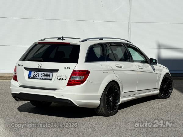 Balts Mercedes-Benz C-Class 2011 Tallina, ar dzinēja tilpumu 2.10 L un nobraukumu 273 tūkst. km par 9490 €, foto 5 vietnē AUTOMOTO.COM.LV