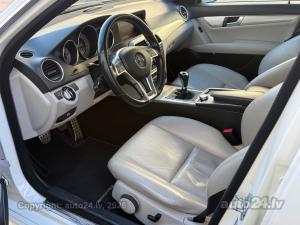 Balts Mercedes-Benz C-Class 2011 Tallina, ar dzinēja tilpumu 2.10 L un nobraukumu 273 tūkst. km par 9490 €, foto 6 vietnē AUTOMOTO.COM.LV