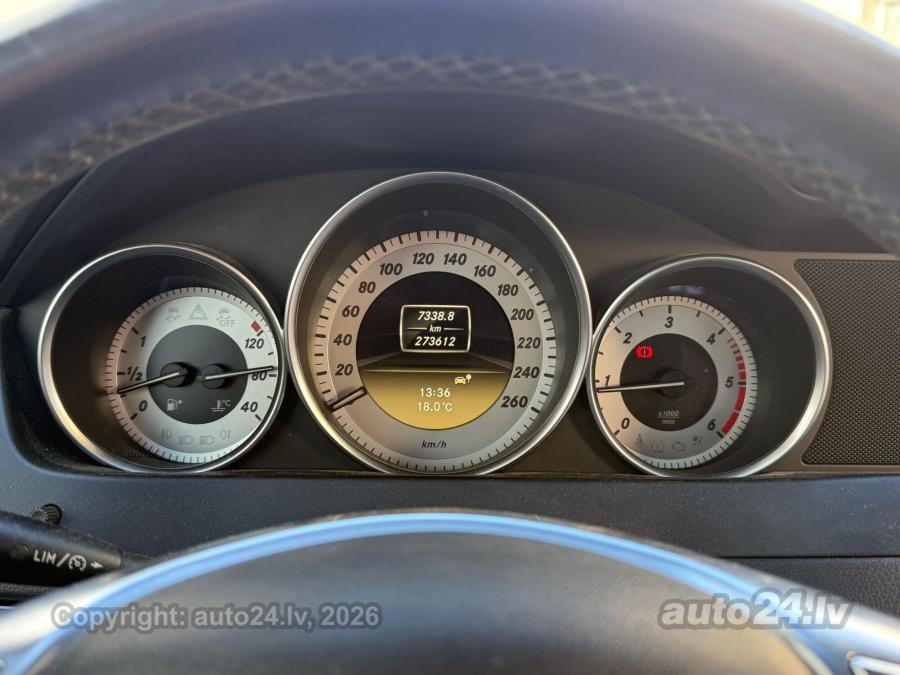 Balts Mercedes-Benz C-Class 2011 Tallina, ar dzinēja tilpumu 2.10 L un nobraukumu 273 tūkst. km par 9490 €, foto 13 vietnē AUTOMOTO.COM.LV