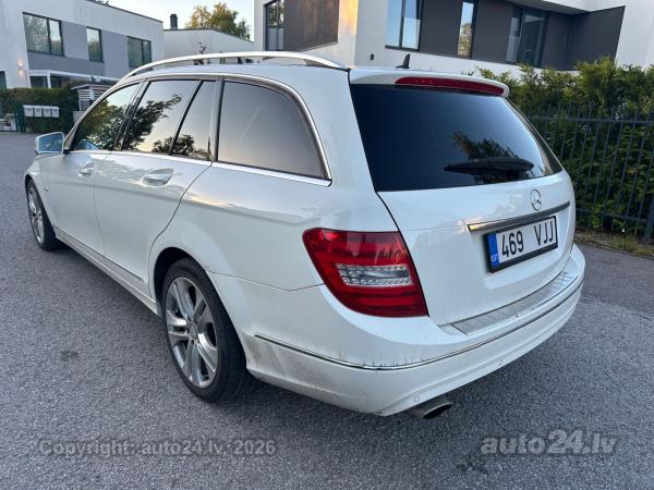 Balts Mercedes-Benz C-Class 2012 Tallina, ar dzinēja tilpumu 2.10 L un nobraukumu 342 tūkst. km par 7200 €, foto 3 vietnē AUTOMOTO.COM.LV