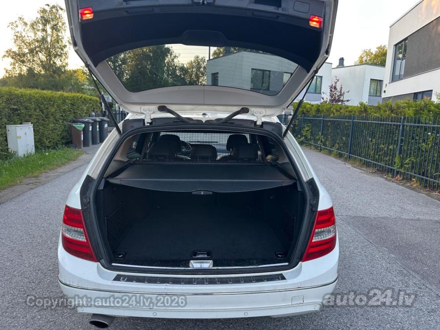 White Mercedes-Benz C-Class 2012 in Tallinn, with an engine capacity of 2.10 L and mileage of 342 thousand km for 7200 €, photo 14 on AUTOMOTO.COM.LV