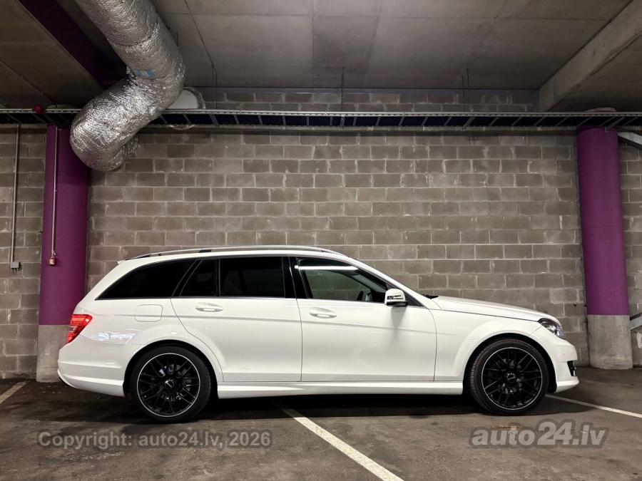 Balts Mercedes-Benz C-Class 2012 Tallina, ar dzinēja tilpumu 2.10 L un nobraukumu 330 tūkst. km par 10590 €, foto 3 vietnē AUTOMOTO.COM.LV