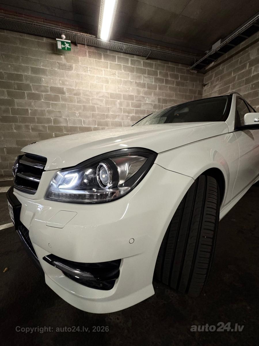 Balts Mercedes-Benz C-Class 2012 Tallina, ar dzinēja tilpumu 2.10 L un nobraukumu 330 tūkst. km par 10590 €, foto 5 vietnē AUTOMOTO.COM.LV