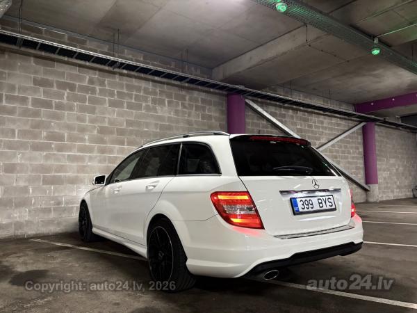 Mercedes-Benz C-Class 2012 in Tallinn on AUTOMOTO.COM.LV White Mercedes-Benz C-Class 2012 in Tallinn, with an engine capacity of 2.10 L and mileage of 330 thousand km for 10590 €, photo 7 on AUTOMOTO.COM.LV