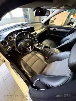 Balts Mercedes-Benz C-Class 2012 Tallina, ar dzinēja tilpumu 2.10 L un nobraukumu 330 tūkst. km par 10590 €, foto 11 vietnē AUTOMOTO.COM.LV