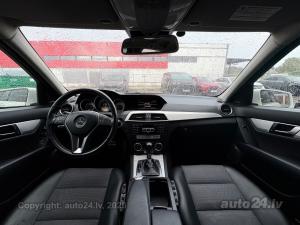 Balts Mercedes-Benz C-Class 2012 Tallina, ar dzinēja tilpumu 2.10 L un nobraukumu 330 tūkst. km par 10590 €, foto 12 vietnē AUTOMOTO.COM.LV