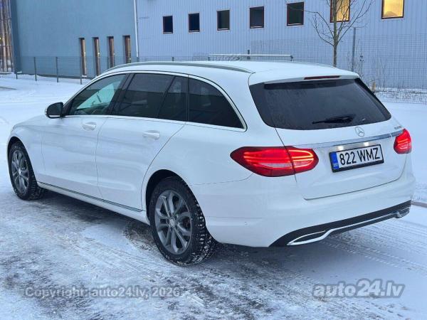 White Mercedes-Benz C-Class 2015 in Viljandi, with an engine capacity of 1.60 L and mileage of 260 thousand km for 10999 €, photo 3 on AUTOMOTO.COM.LV