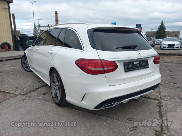 White Mercedes-Benz C-Class 2015 in Tartu, with an engine capacity of 2.20 L and mileage of 240 thousand km for 13499 €, photo 7 on AUTOMOTO.COM.LV