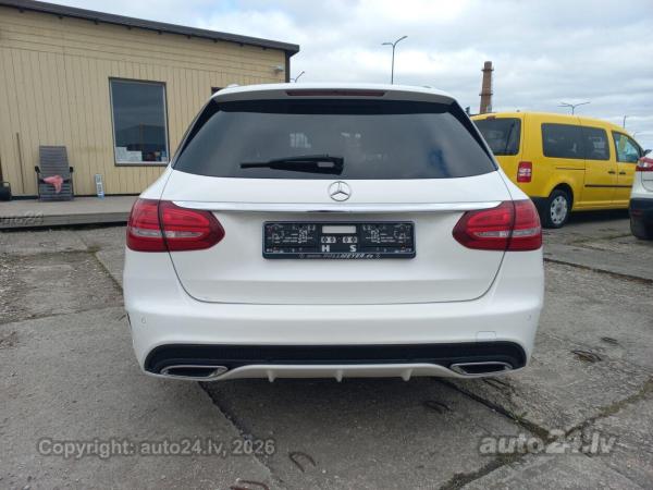 White Mercedes-Benz C-Class 2015 in Tartu, with an engine capacity of 2.20 L and mileage of 240 thousand km for 13499 €, photo 8 on AUTOMOTO.COM.LV
