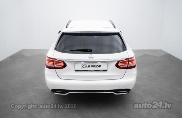 Balts Mercedes-Benz C-Class 2015 Tallina, ar dzinēja tilpumu 2.10 L un nobraukumu 241 tūkst. km par 11899 €, foto 5 vietnē AUTOMOTO.COM.LV